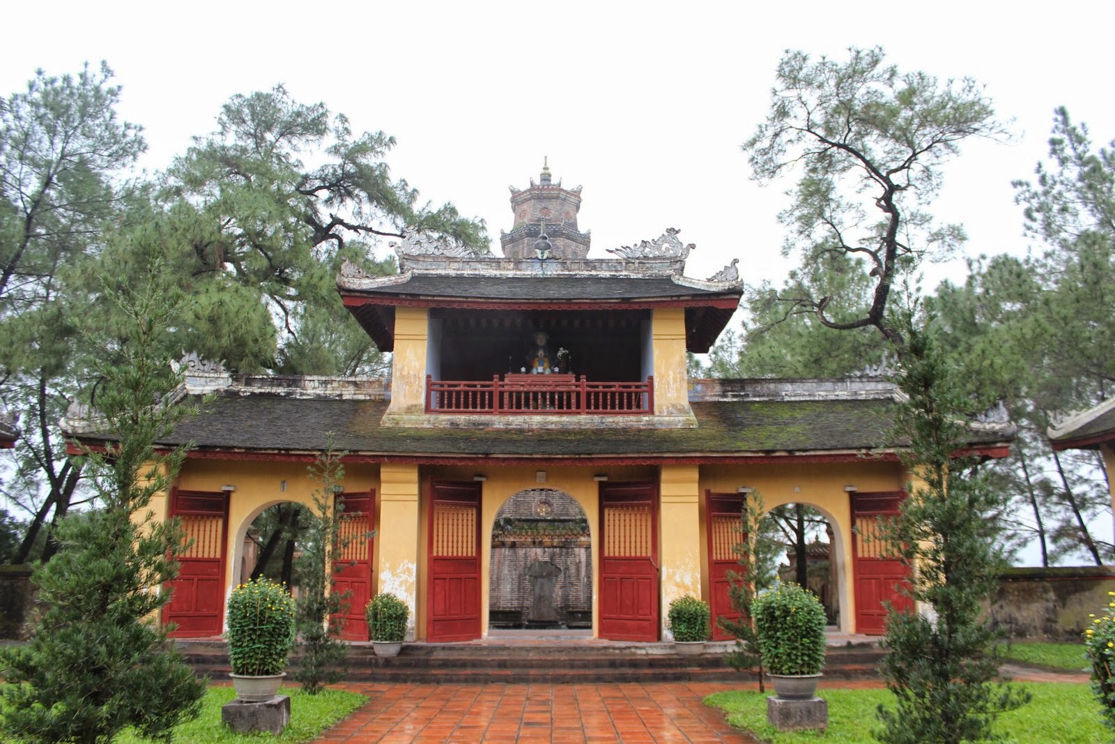 Kinh nghiệm du lịch Chùa Thiên Mụ - Chùa thiêng xứ Huế | FOCUS ASIA TRAVEL