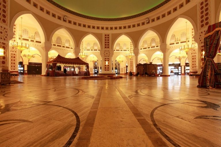 Dubai Gold Souk- Discover The 10 Ton Gold Market In Dubai - Focus Asia ...